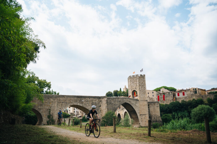 Grand Tour de Cataluña: las mil caras de un territorio - RAW Cycling ...